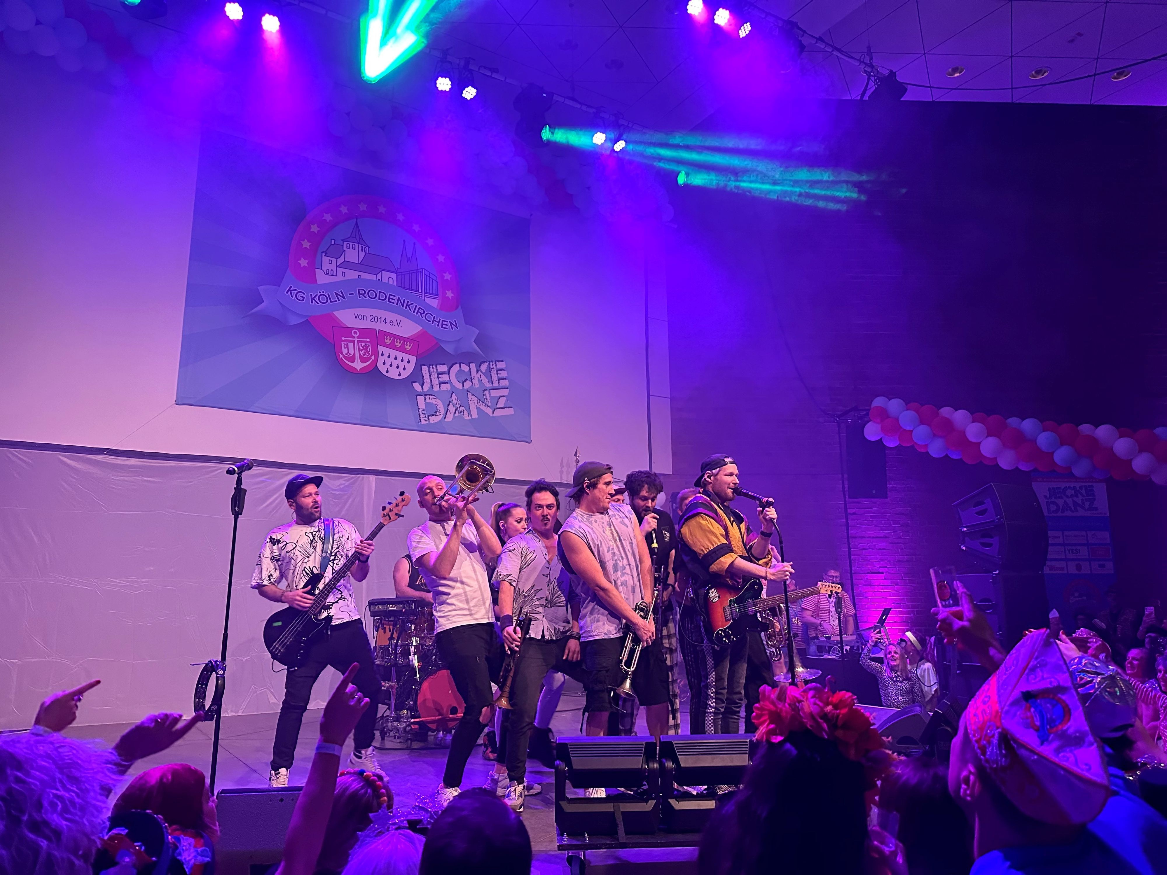 Querbeat spricht über den Kölner Karneval und den Festivalsommer ...