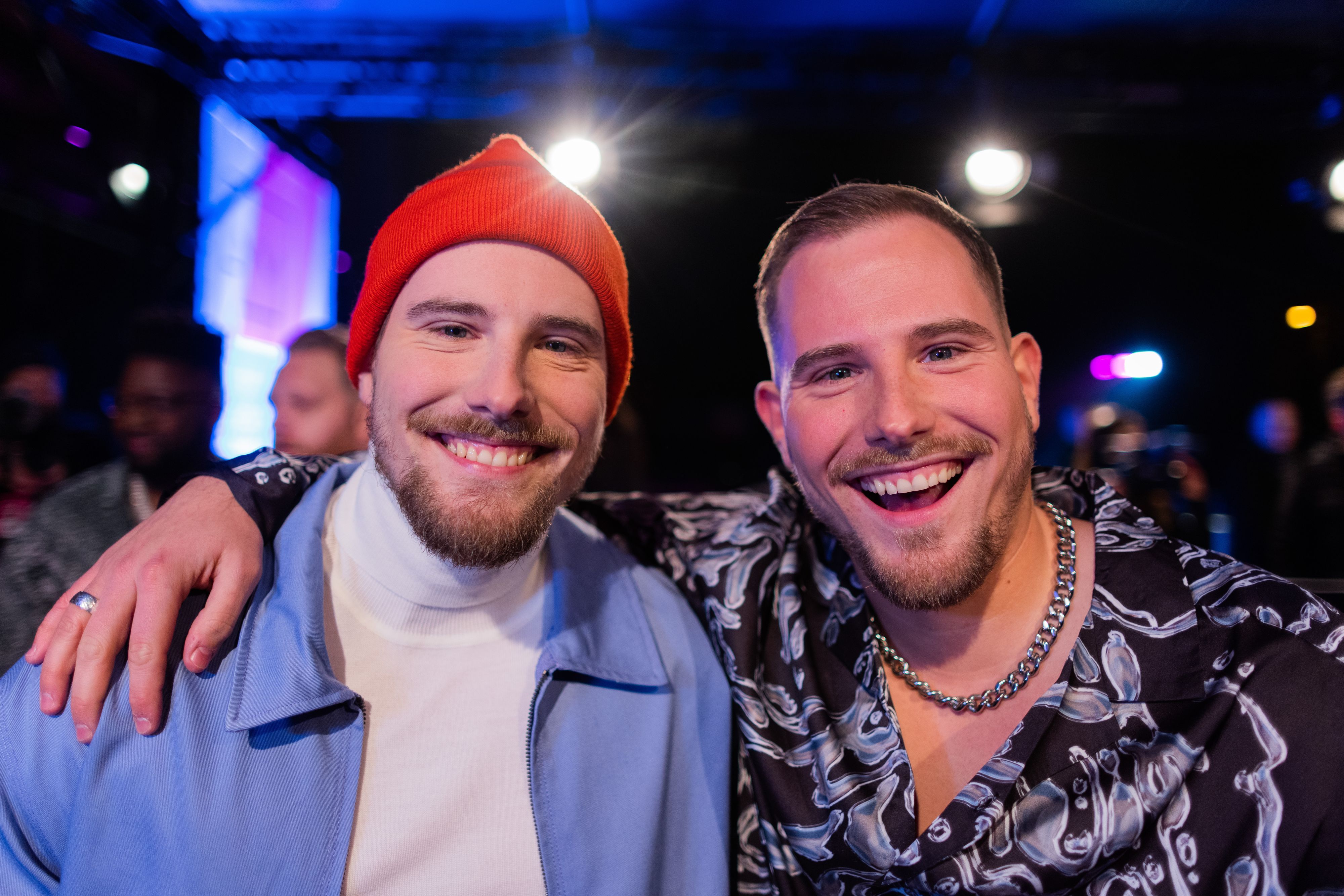 Dennis & Benni Wolter: YouTube-Duo fordert Fortuna-Profis heraus | Express