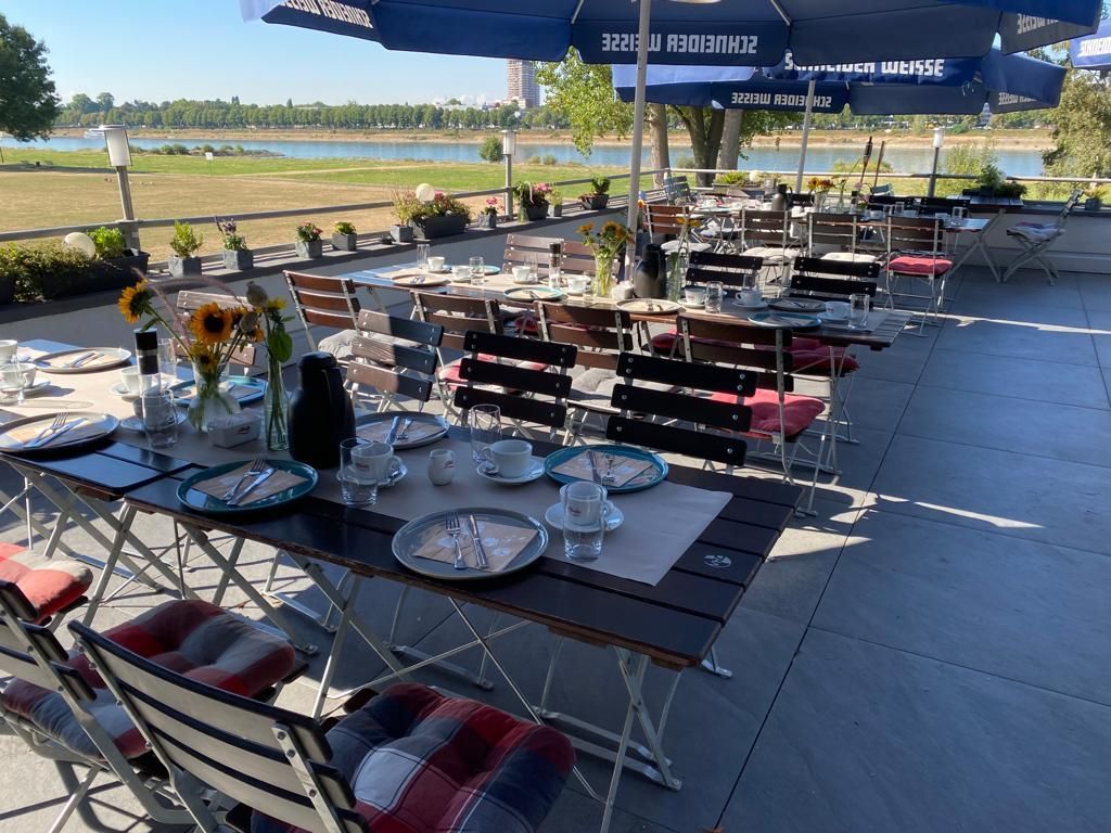 essen-am-wasser-in-k-ln-11-restaurants-mit-rheinbrise-oder-seeblick