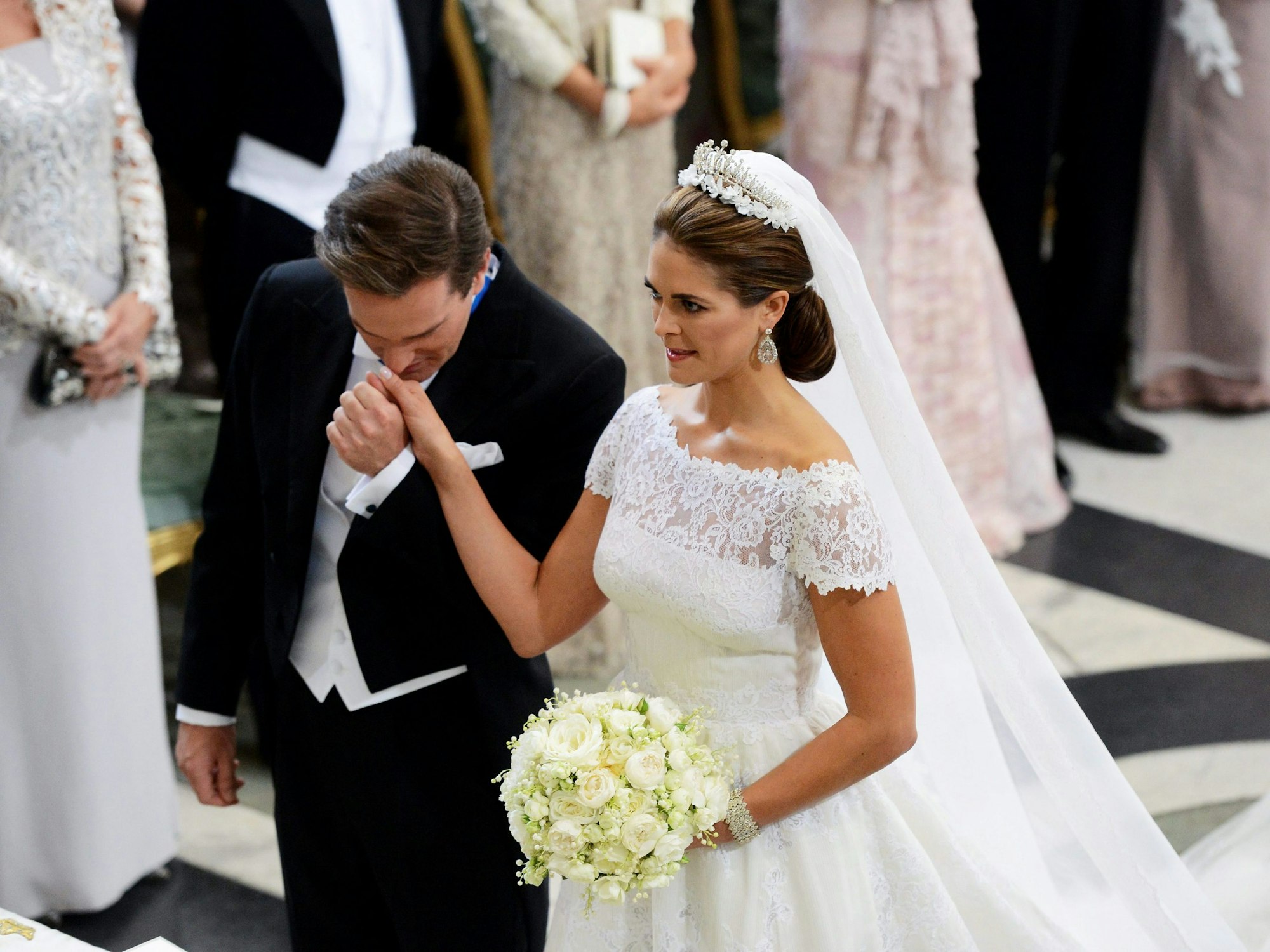 Partyprinzessin Madeleine: Darum ist sie in Schweden so unbeliebt | Express Partyprinzessin Madeleine: Darum ist sie in Schweden so unbeliebt | Express